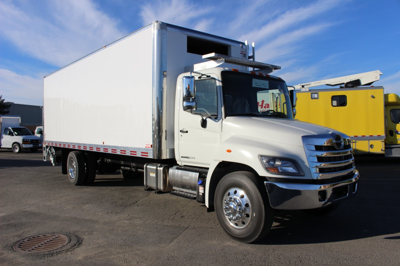 26' Arctik™ Truck body on Hino 358 | Transit